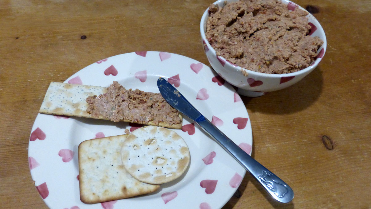 Vegan walnut pâté | Vegan Adventurist