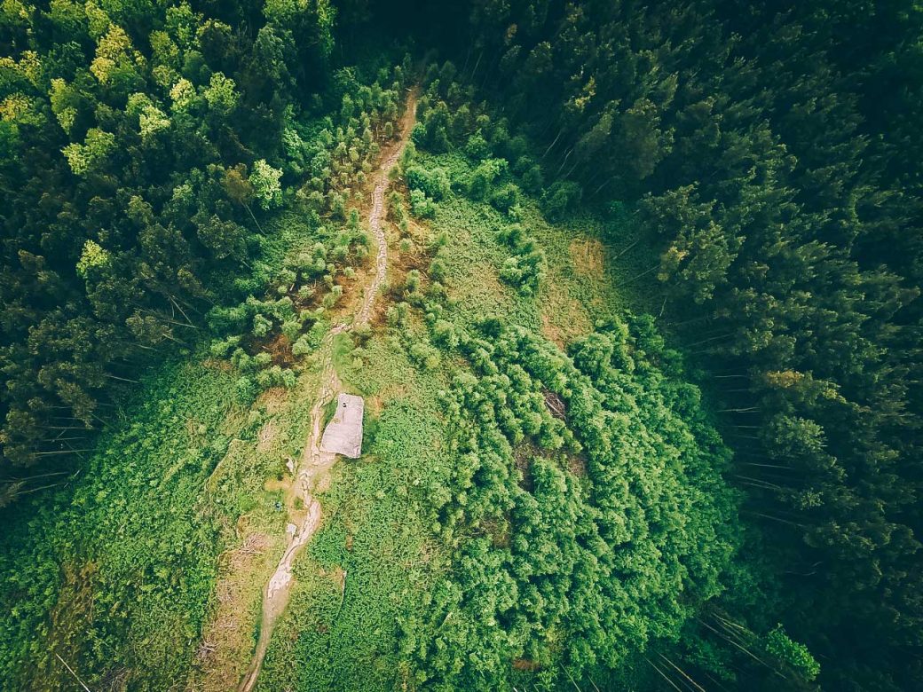 Photography Spotlight: The Hanging Stone by Jack Tennyson