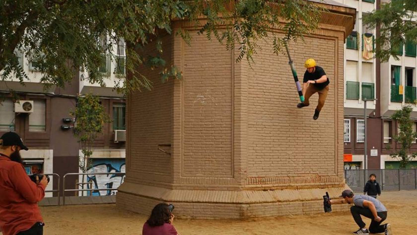 Two teams took to the streets of New York for a completely awesome Pogo ...