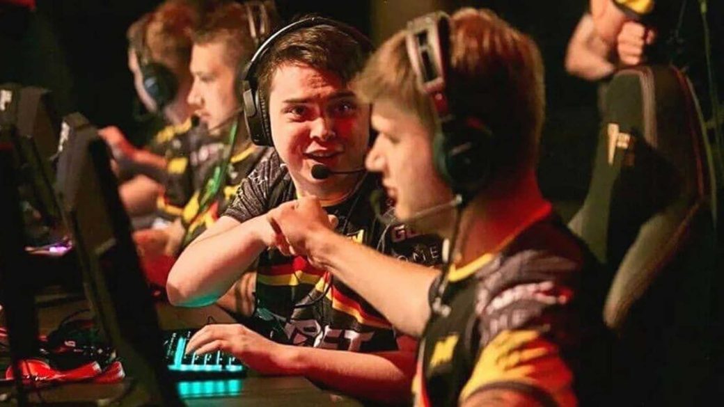 Healthy gamer: Fitness tips for controller crawlers & mouse movers